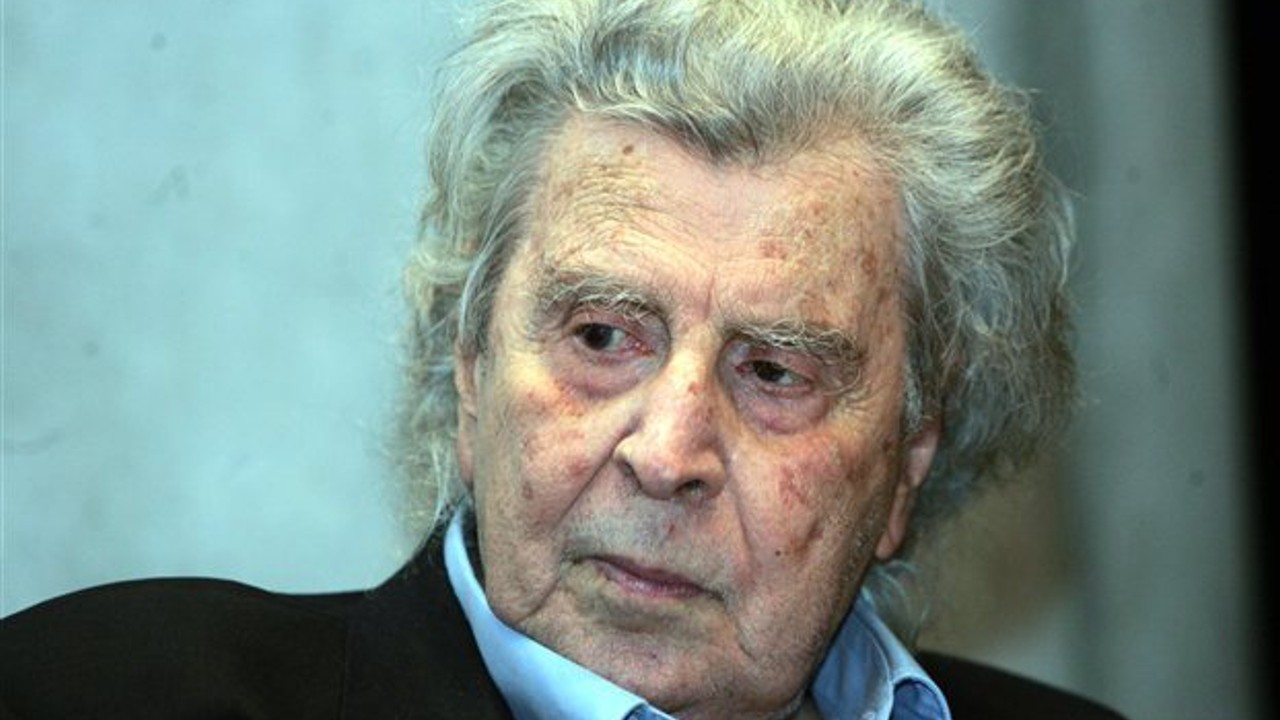 «Ή τώρα ή ποτέ» για τα ελληνικά κοιτάσματα - Μίκης Θεοδωράκης Οδηγός