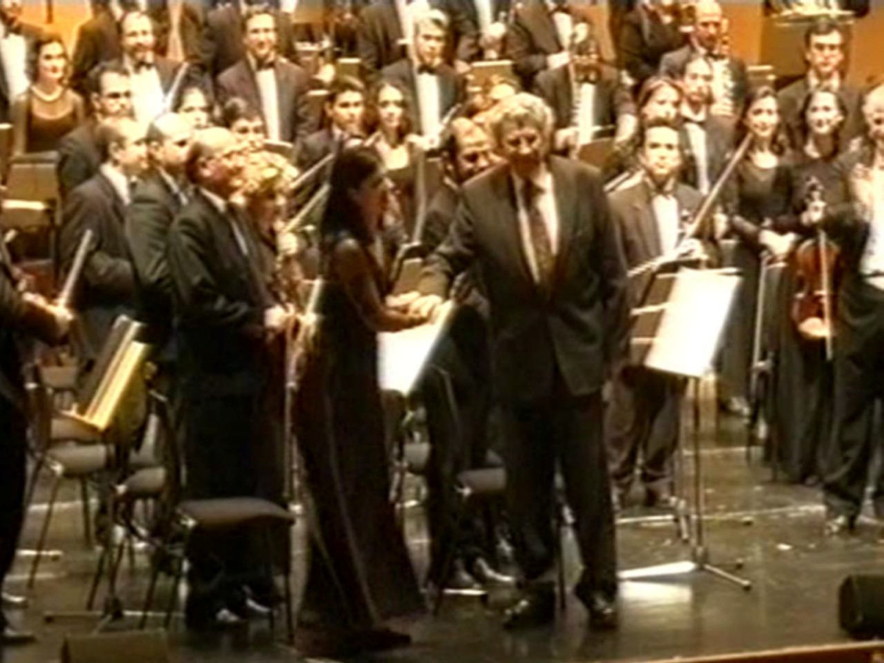 Συμφωνική συναυλία του Μίκη Θεοδωράκη στο Queen Elisabeth Hall του ...
