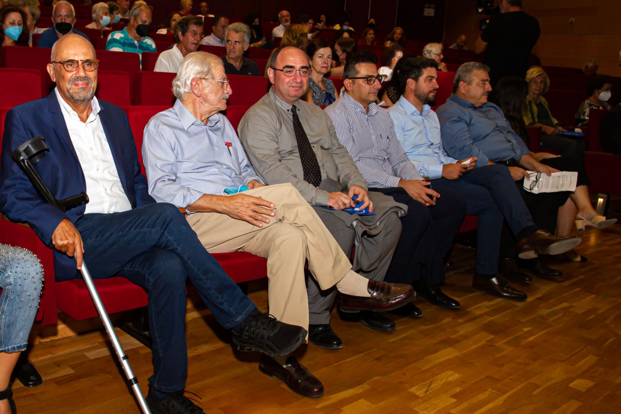 Το ετήσιο Μνημόσυνο του Μίκη Θεοδωράκη στα Χανιά - Μίκης Θεοδωράκης Οδηγός