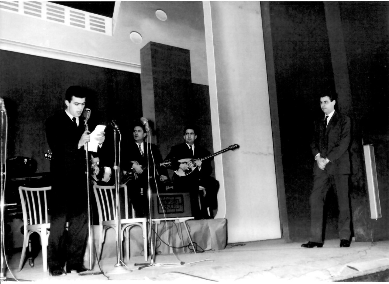 Βασίλης Κατσούλης: 1962, Δημοτικό Θέατρο Πειραιά, συναυλία του Μίκη ...