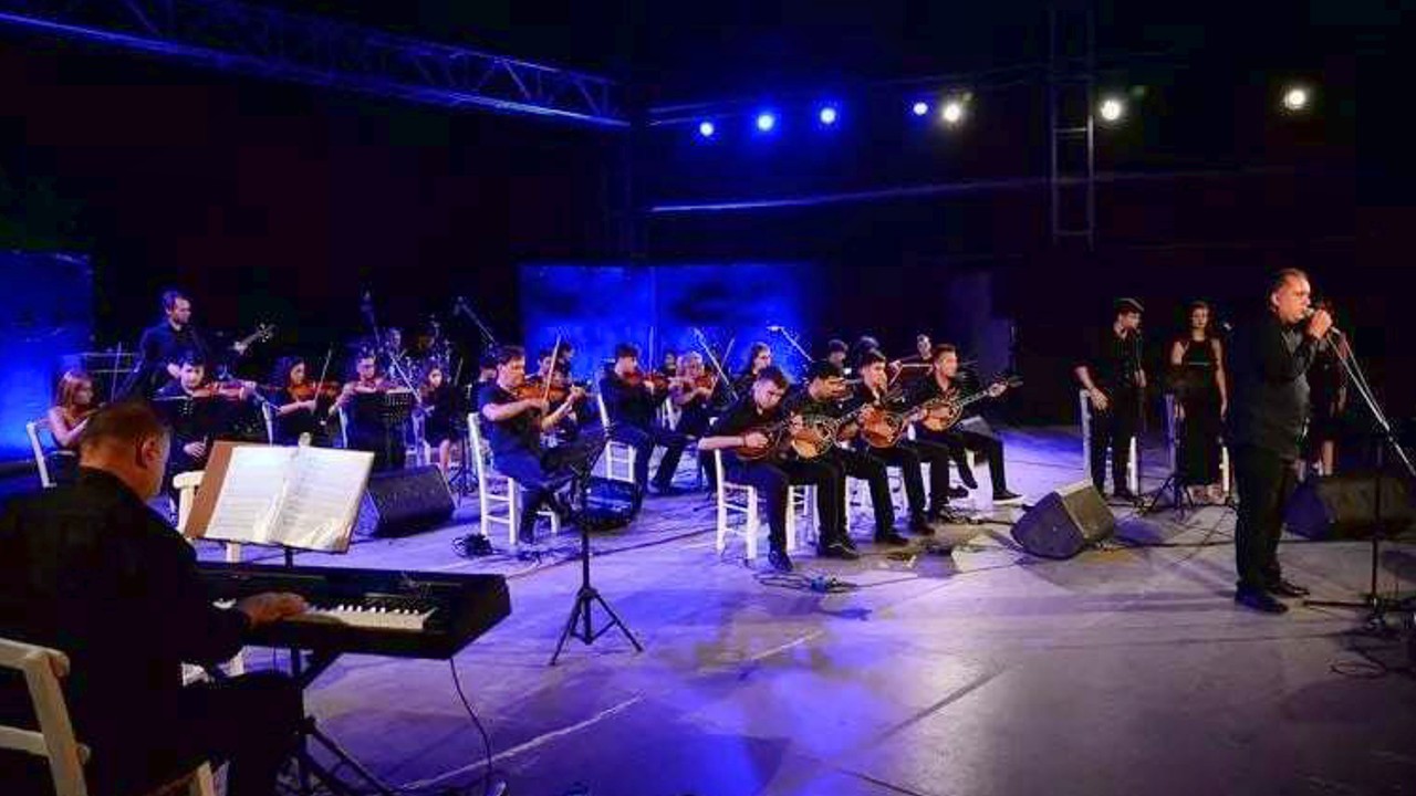 Μουσικό Σχολείο Ηρακλείου: Ένα αφιέρωμα στο Μίκη Θεοδωράκη - Μίκης ...